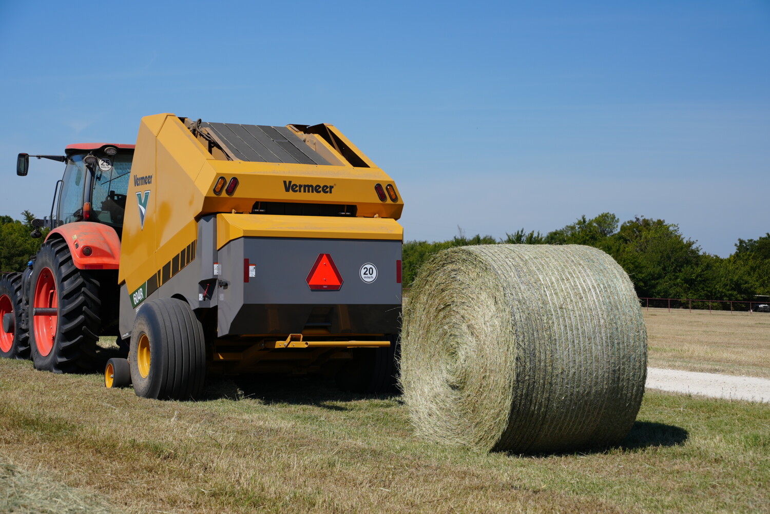 Everything You Need to Know About Netwrap for Round Balers | Makin' Hay ...